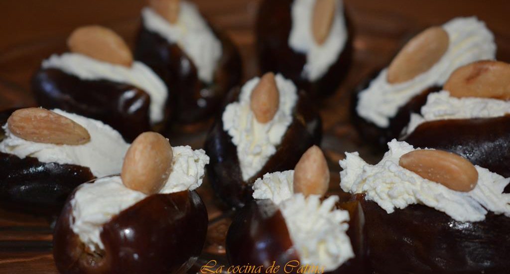 DÁTILES RELLENOS DE QUESO Y MIEL - LA TRIBU